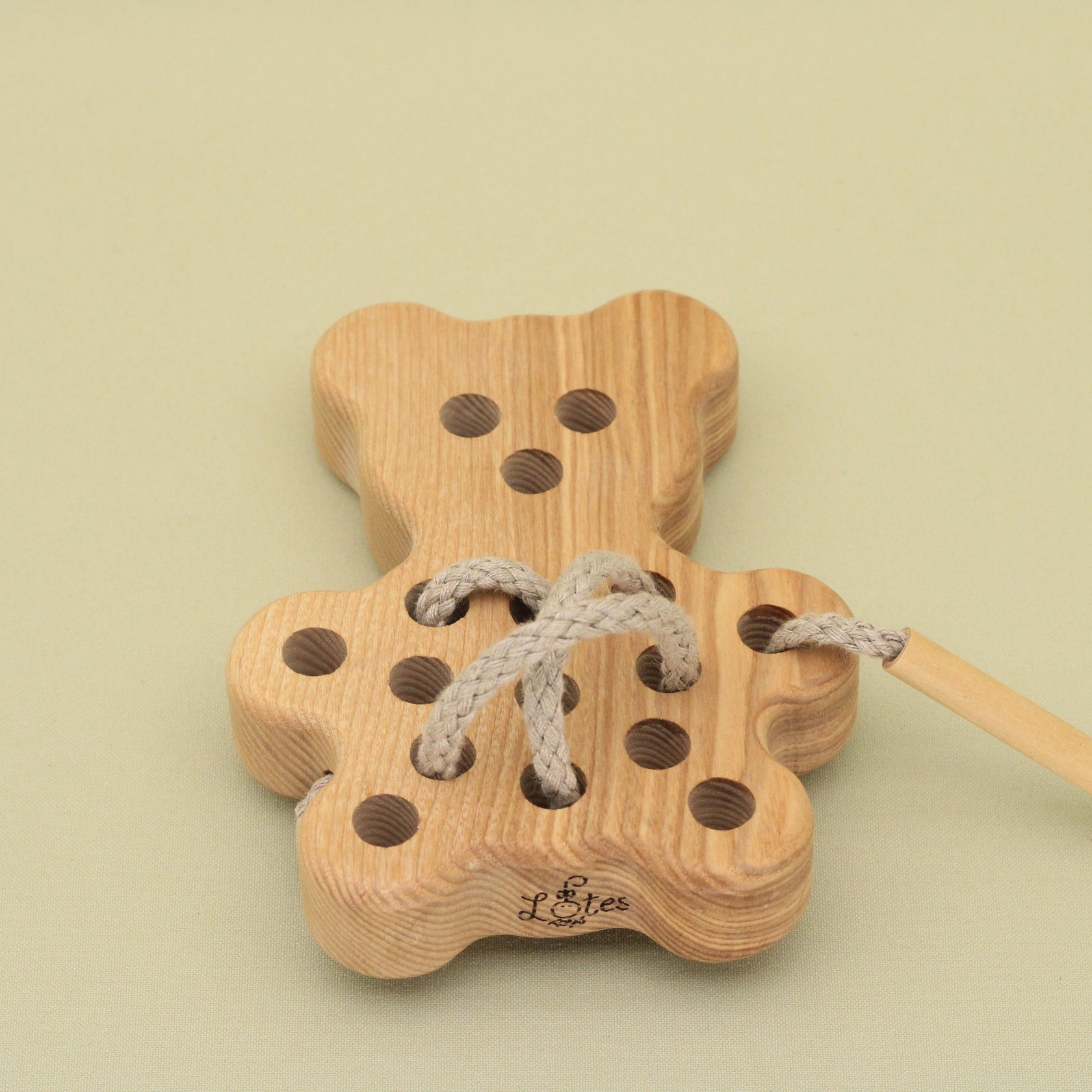 Wooden Threading Lacing Bear | Lotes Toys – Lotes Toys Family